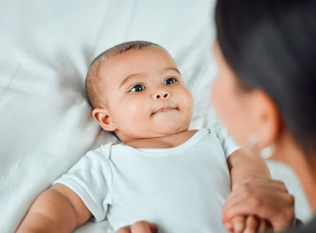 Nettoyer les oreilles d’un bébé : les bons gestes - May app
